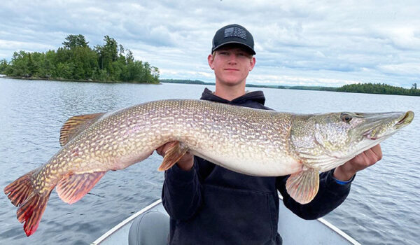 Illinois angler now shares Minnesota pike record after this winter ...