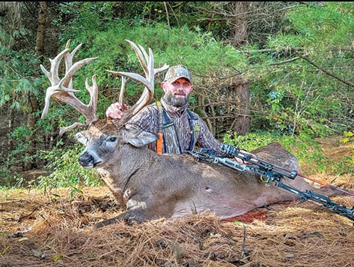 Ohio hunter arrows massive non-typical buck after a second encounter ...